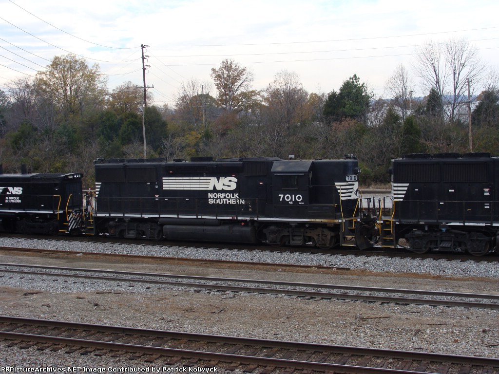 NS 7010